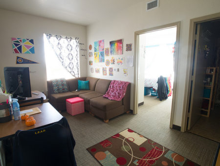 How to Create a Dorm Room Layout - College Fashion