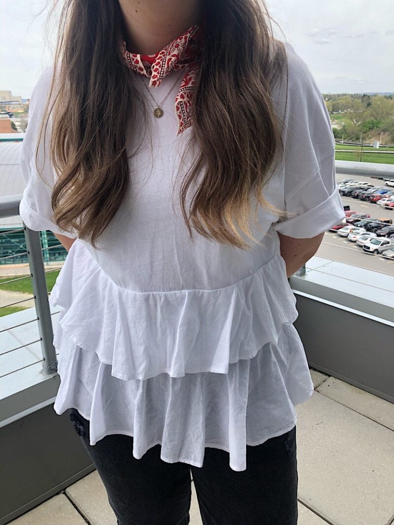 WVU Fashion: Ripped Jeans, Ruffle Top, Bandana - College Fashion