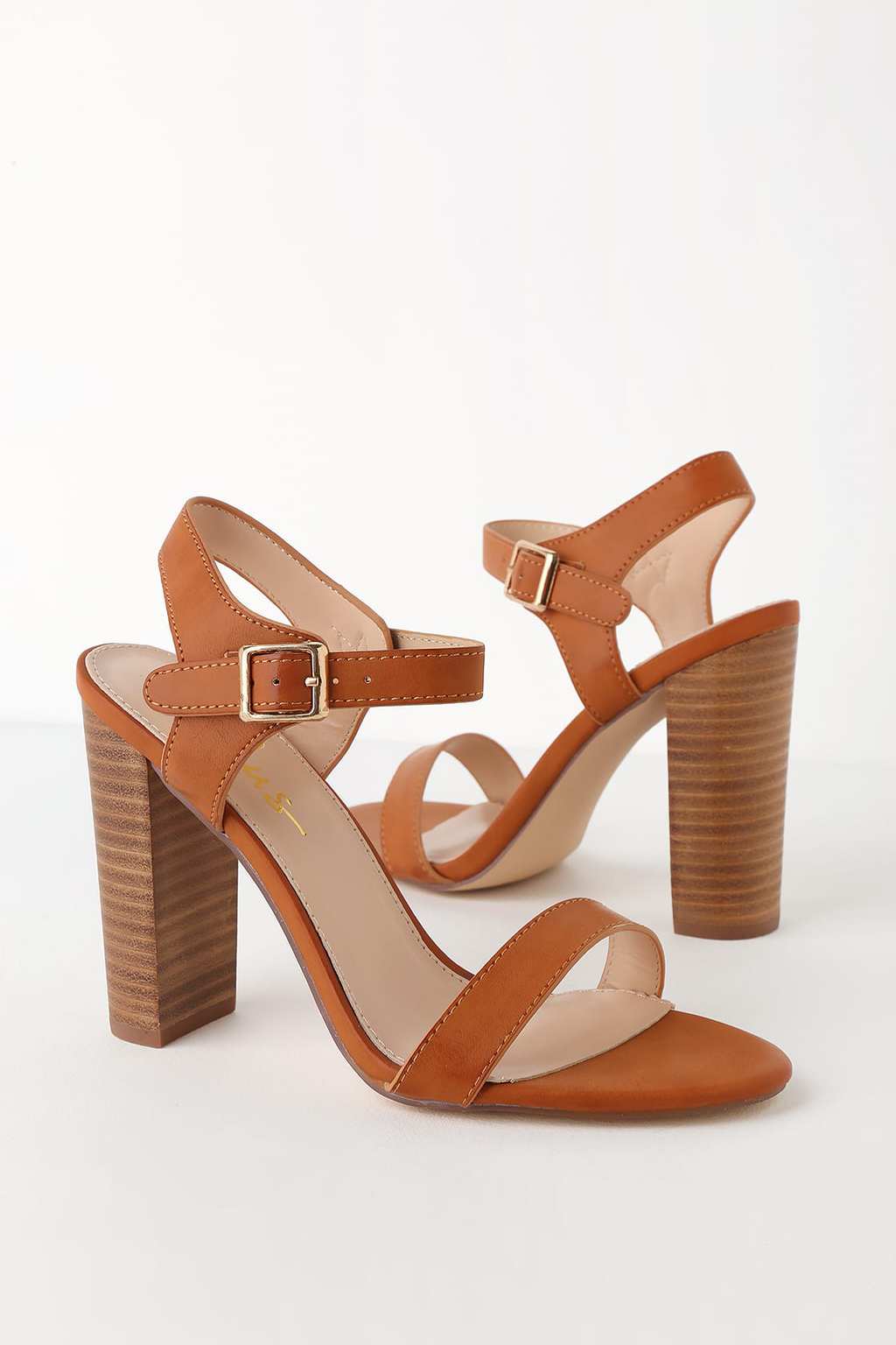 It's Official: We've Found Your Perfect Graduation Shoes - College Fashion