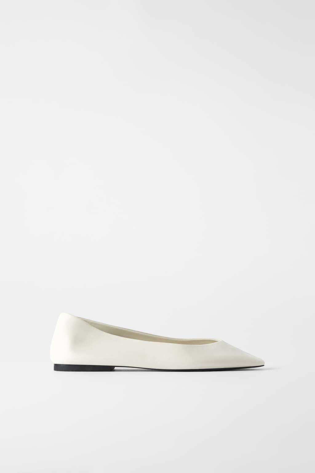 Cute Flats Guide: 6 Trendy Pairs of Flats for Every Day - College Fashion