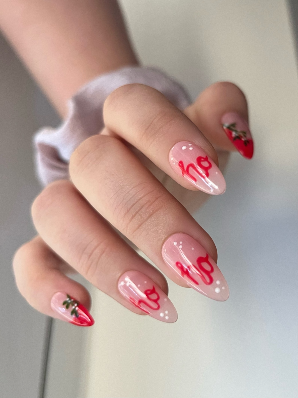 20 Christmas Nail Designs to Try This Season - College Fashion