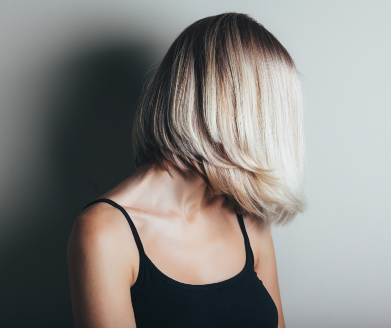 16 Stunning Medium Short Haircuts for Women - College Fashion