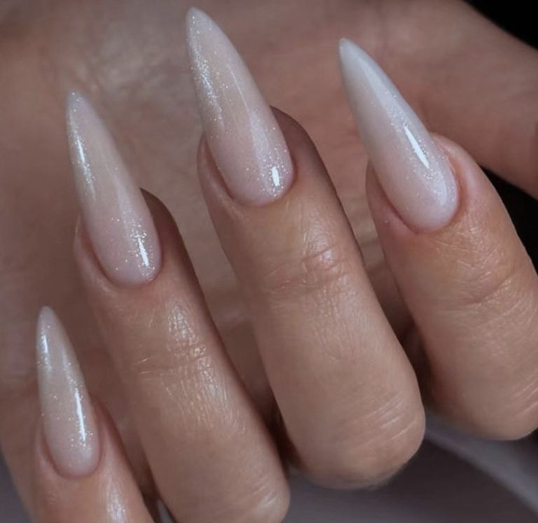 18 Pretty Pearl Nail Designs You'll Obsess Over - College Fashion