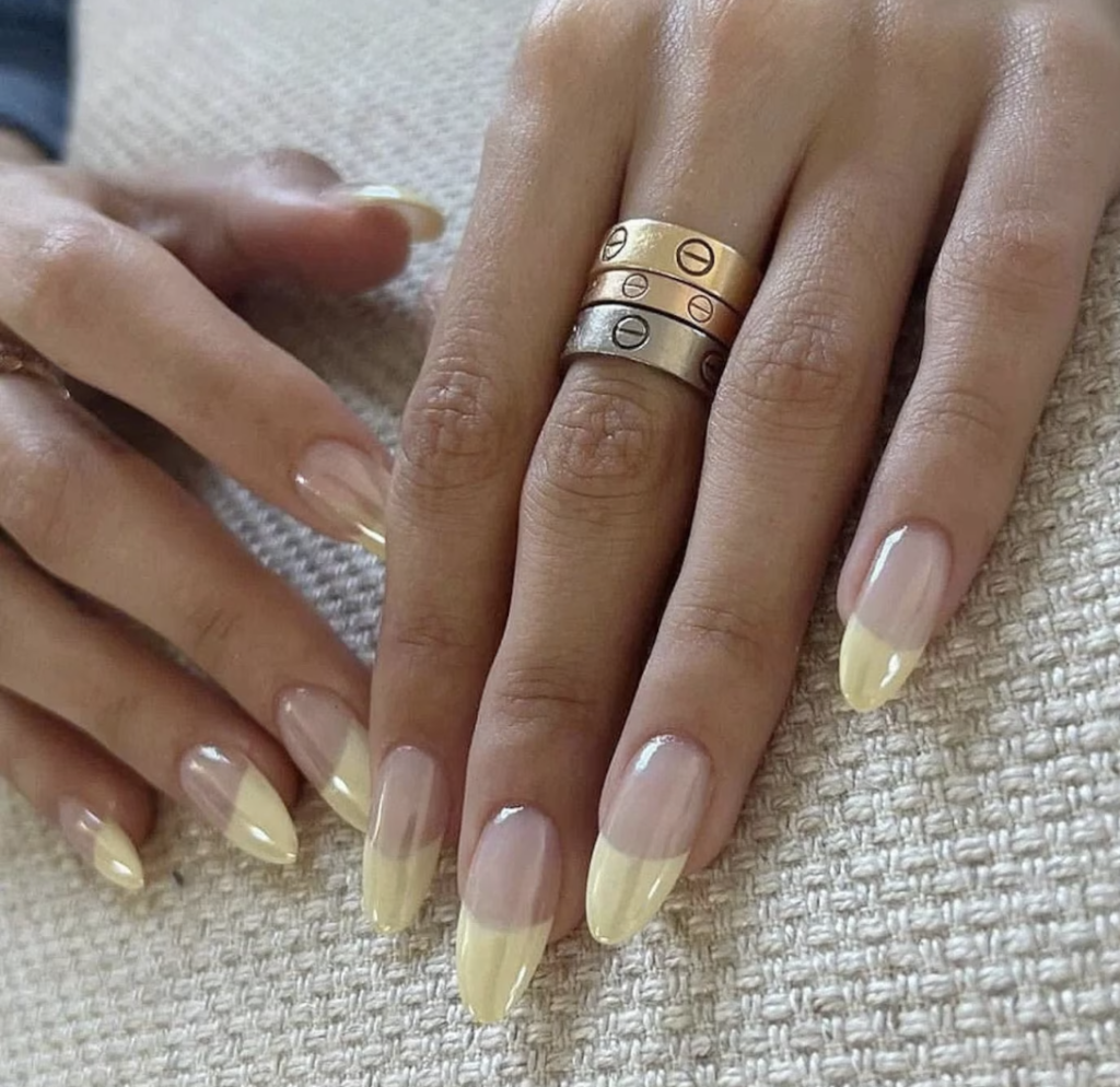 18 Pretty Pearl Nail Designs You'll Obsess Over - College Fashion