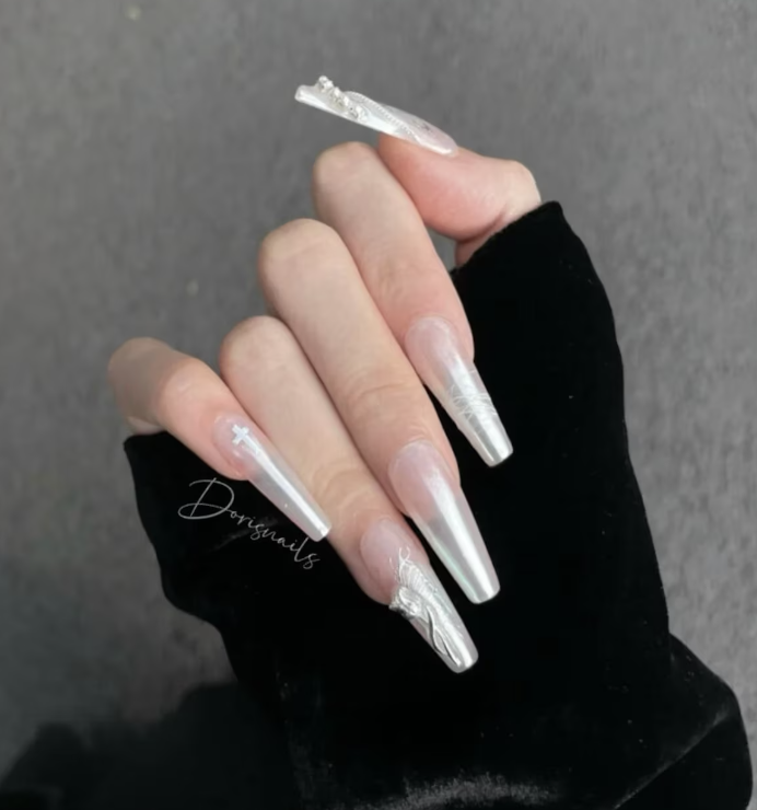 18 Pretty Pearl Nail Designs You'll Obsess Over - College Fashion