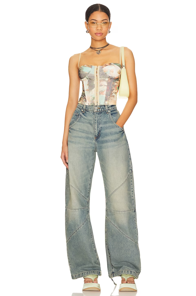 14 Corset Outfits That Will Have You Looking Hot AF - College Fashion