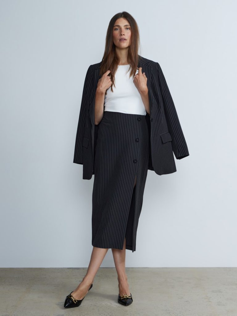 Business Professional Attire: Dressing for Success at Work - College ...