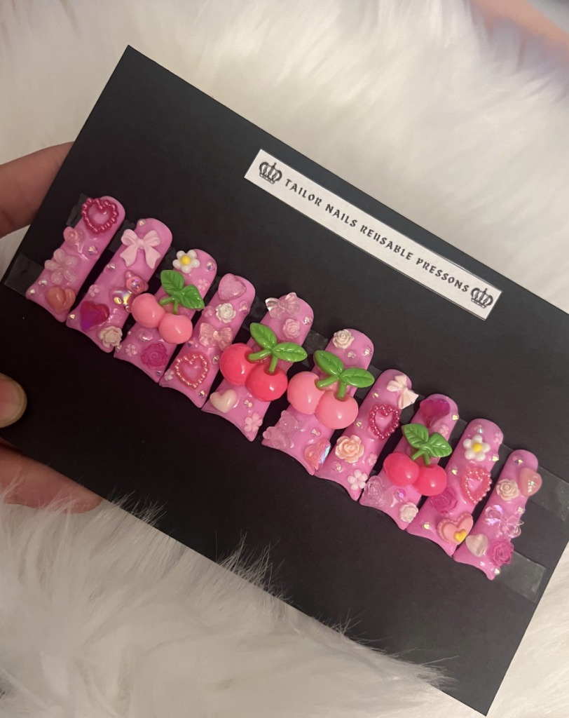 What are Duck Nails? About the Trend & 20 Mani Examples to Try